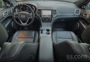Grey Jeep Grand Cherokee 2013 in Riga, with an engine capacity of 3.00 L and mileage of 207 thousand km for 14990 €, photo 17 on AUTOMOTO.COM.LV