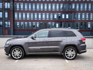 Pelēks Jeep Grand Cherokee 2013 Rīga, ar dzinēja tilpumu 3.00 L un nobraukumu 0 tūkst. km par 7950 €, foto 4 vietnē AUTOMOTO.COM.LV
