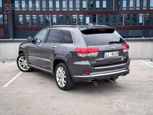 Pelēks Jeep Grand Cherokee 2013 Rīga, ar dzinēja tilpumu 3.00 L un nobraukumu 0 tūkst. km par 7950 €, foto 5 vietnē AUTOMOTO.COM.LV