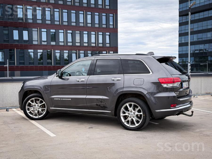 Pelēks Jeep Grand Cherokee 2013 Rīga, ar dzinēja tilpumu 3.00 L un nobraukumu 0 tūkst. km par 7950 €, foto 7 vietnē AUTOMOTO.COM.LV