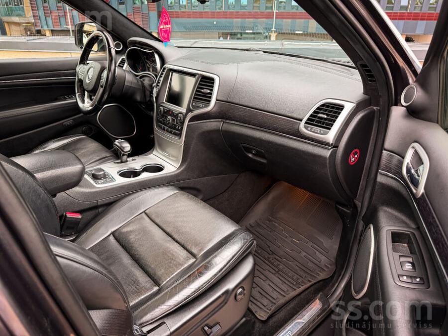 Pelēks Jeep Grand Cherokee 2013 Rīga, ar dzinēja tilpumu 3.00 L un nobraukumu 0 tūkst. km par 7950 €, foto 15 vietnē AUTOMOTO.COM.LV