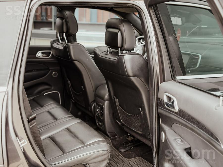 Pelēks Jeep Grand Cherokee 2013 Rīga, ar dzinēja tilpumu 3.00 L un nobraukumu 0 tūkst. km par 7950 €, foto 16 vietnē AUTOMOTO.COM.LV