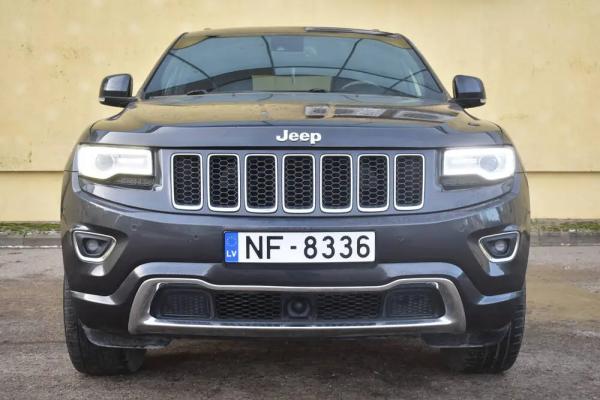Grey Jeep Grand Cherokee 2013 in Talsi, with an engine capacity of 3.00 L and mileage of 199 thousand km for 13000 €, photo 3 on AUTOMOTO.COM.LV