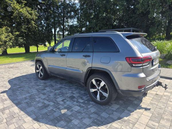 Pelēks Jeep Grand Cherokee 2013 Kauņa, ar dzinēja tilpumu 5.70 L un nobraukumu 204 tūkst. km par 11500 €, foto 3 vietnē AUTOMOTO.COM.LV