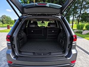 Grey Jeep Grand Cherokee 2013 in Kaunas, with an engine capacity of 5.70 L and mileage of 204 thousand km for 11500 €, photo 5 on AUTOMOTO.COM.LV