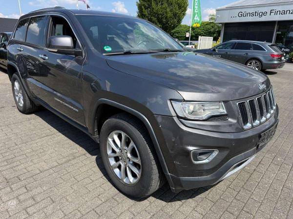 Grey Jeep Grand Cherokee 2013 in Marijampole, with an engine capacity of 2.99 L and mileage of 287 thousand km for 7650 €, photo 1 on AUTOMOTO.COM.LV
