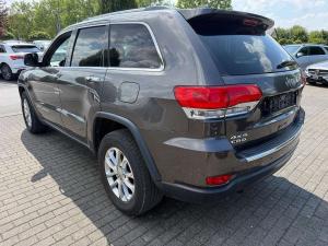 Grey Jeep Grand Cherokee 2013 in Marijampole, with an engine capacity of 2.99 L and mileage of 287 thousand km for 7650 €, photo 3 on AUTOMOTO.COM.LV