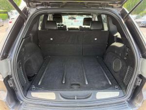 Grey Jeep Grand Cherokee 2013 in Marijampole, with an engine capacity of 2.99 L and mileage of 287 thousand km for 7650 €, photo 6 on AUTOMOTO.COM.LV