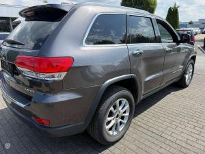 Grey Jeep Grand Cherokee 2013 in Marijampole, with an engine capacity of 2.99 L and mileage of 287 thousand km for 7650 €, photo 8 on AUTOMOTO.COM.LV