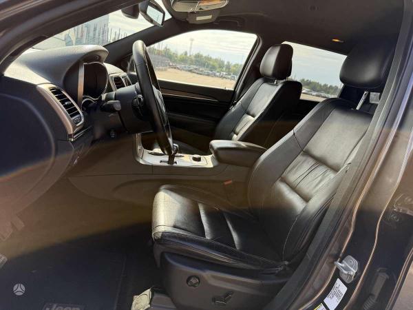 Pelēks Jeep Grand Cherokee 2013 Marijampole, ar dzinēja tilpumu 2.99 L un nobraukumu 289 tūkst. km par 6950 €, foto 10 vietnē AUTOMOTO.COM.LV