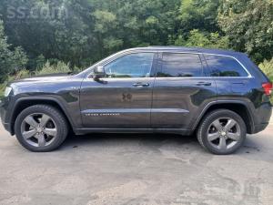 Pelēks Jeep Grand Cherokee 2013 Rīga, ar dzinēja tilpumu 3.00 L un nobraukumu 179 tūkst. km par 9500 €, foto 4 vietnē AUTOMOTO.COM.LV