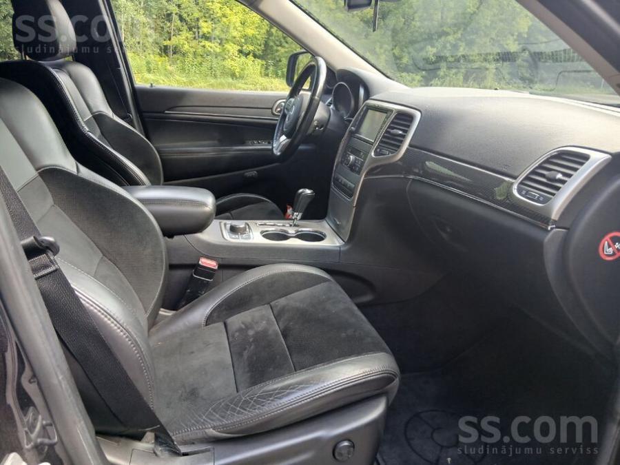 Pelēks Jeep Grand Cherokee 2013 Rīga, ar dzinēja tilpumu 3.00 L un nobraukumu 179 tūkst. km par 9500 €, foto 11 vietnē AUTOMOTO.COM.LV