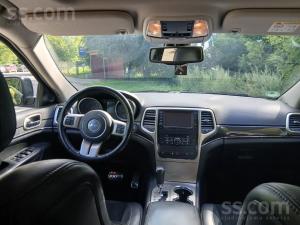 Pelēks Jeep Grand Cherokee 2013 Rīga, ar dzinēja tilpumu 3.00 L un nobraukumu 179 tūkst. km par 9500 €, foto 12 vietnē AUTOMOTO.COM.LV