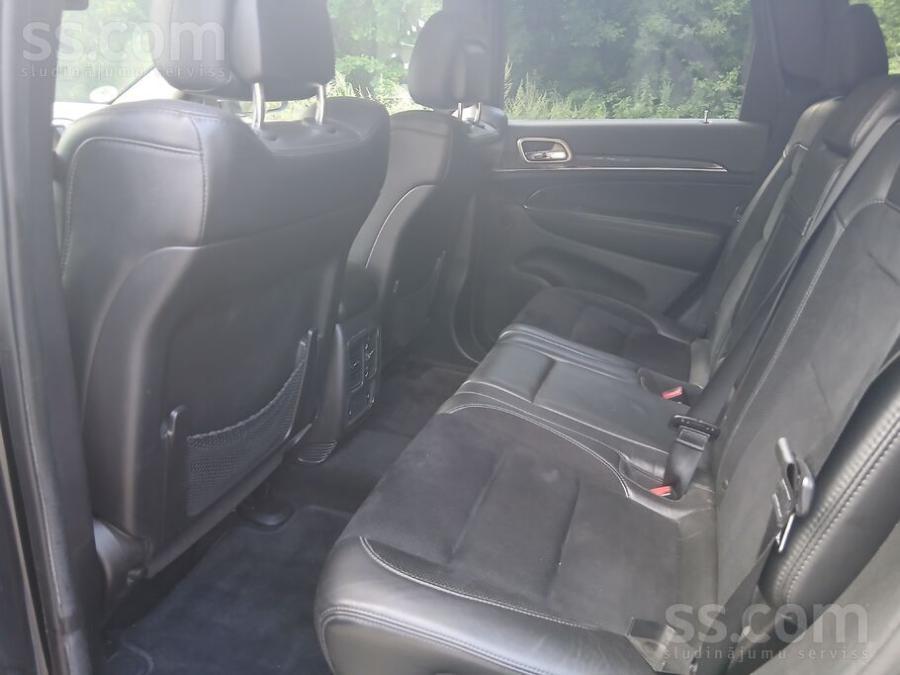 Pelēks Jeep Grand Cherokee 2013 Rīga, ar dzinēja tilpumu 3.00 L un nobraukumu 179 tūkst. km par 9500 €, foto 13 vietnē AUTOMOTO.COM.LV