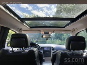 Pelēks Jeep Grand Cherokee 2013 Rīga, ar dzinēja tilpumu 3.00 L un nobraukumu 179 tūkst. km par 9500 €, foto 15 vietnē AUTOMOTO.COM.LV