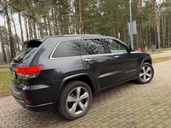 Grey Jeep Grand Cherokee 2014 in Utena, with an engine capacity of 3.00 L and mileage of 221 thousand km for 10700 €, photo 7 on AUTOMOTO.COM.LV