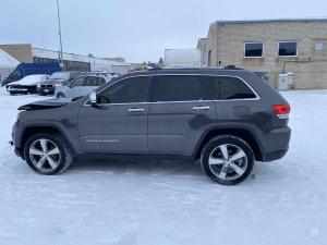Grey Jeep Grand Cherokee 2014 in Siauliai, with an engine capacity of 3.60 L and mileage of 167 thousand km for 8400 €, photo 2 on AUTOMOTO.COM.LV