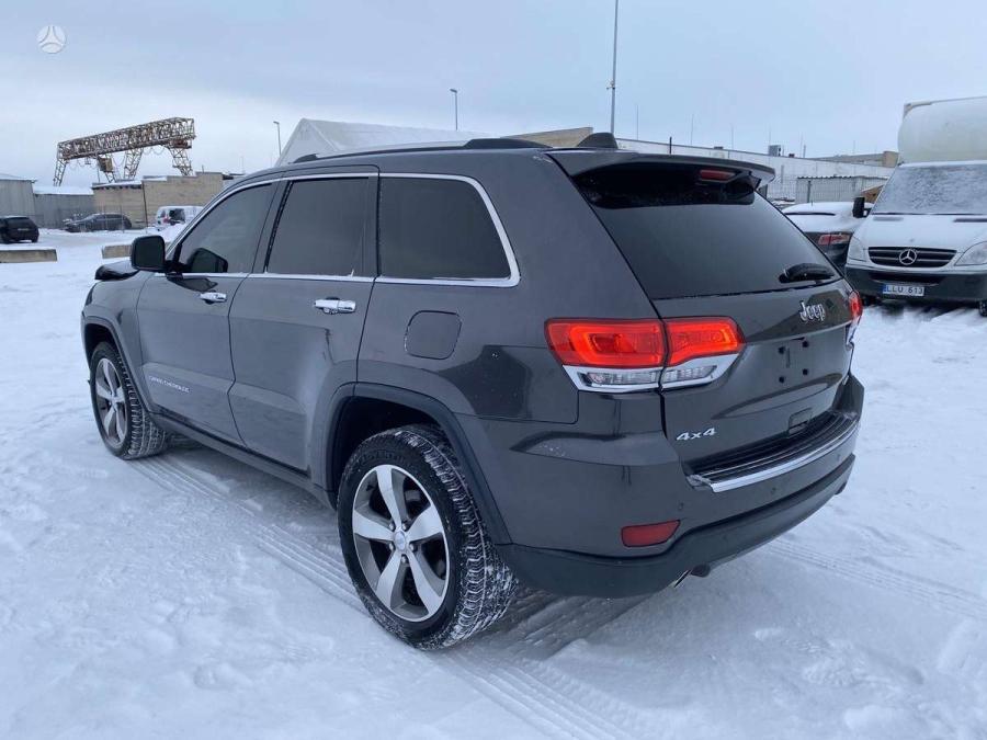 Grey Jeep Grand Cherokee 2014 in Siauliai, with an engine capacity of 3.60 L and mileage of 167 thousand km for 8400 €, photo 3 on AUTOMOTO.COM.LV