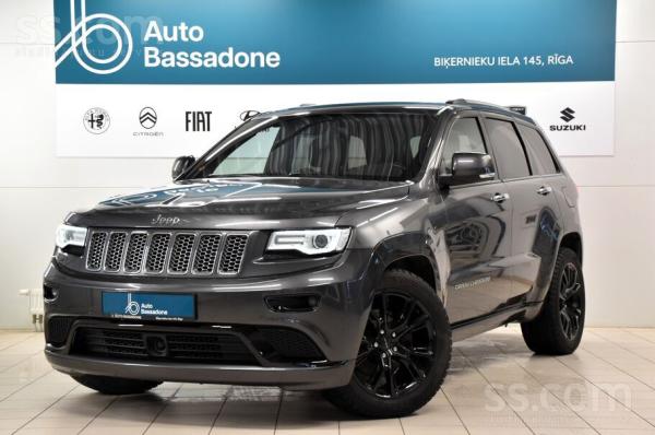 Grey Jeep Grand Cherokee 2014 in Riga, with an engine capacity of 3.00 L and mileage of 107 thousand km for 16990 €, photo 1 on AUTOMOTO.COM.LV