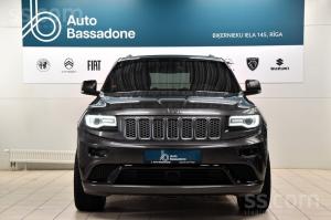 Grey Jeep Grand Cherokee 2014 in Riga, with an engine capacity of 3.00 L and mileage of 107 thousand km for 16990 €, photo 2 on AUTOMOTO.COM.LV