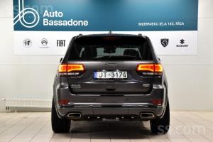 Grey Jeep Grand Cherokee 2014 in Riga, with an engine capacity of 3.00 L and mileage of 107 thousand km for 16990 €, photo 7 on AUTOMOTO.COM.LV