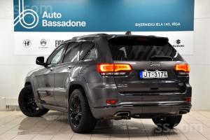 Grey Jeep Grand Cherokee 2014 in Riga, with an engine capacity of 3.00 L and mileage of 107 thousand km for 16990 €, photo 8 on AUTOMOTO.COM.LV