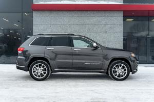 Grey Jeep Grand Cherokee 2014 in Klaipeda, with an engine capacity of 5.70 L and mileage of 148 thousand km for 16700 €, photo 7 on AUTOMOTO.COM.LV