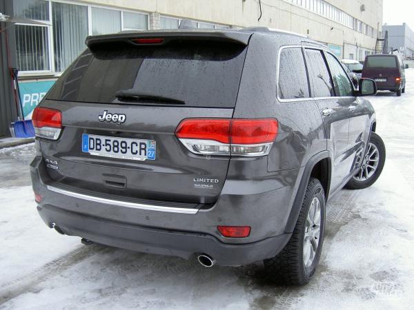 Grey Jeep Grand Cherokee 2014 in Vilnius, with an engine capacity of 3.00 L and mileage of 218 thousand km for 11699 €, photo 7 on AUTOMOTO.COM.LV