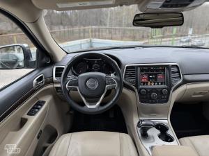 Pelēks Jeep Grand Cherokee 2014 Viļņa, ar dzinēja tilpumu 5.70 L un nobraukumu 143 tūkst. km par 15500 €, foto 4 vietnē AUTOMOTO.COM.LV