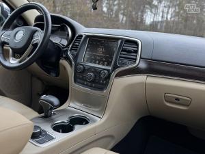Pelēks Jeep Grand Cherokee 2014 Viļņa, ar dzinēja tilpumu 5.70 L un nobraukumu 143 tūkst. km par 15500 €, foto 18 vietnē AUTOMOTO.COM.LV