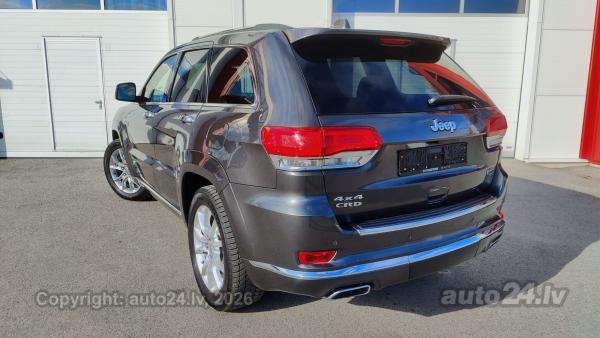 Grey Jeep Grand Cherokee 2014 in Tallinn, with an engine capacity of 3.00 L and mileage of 190 thousand km for 14199 €, photo 8 on AUTOMOTO.COM.LV