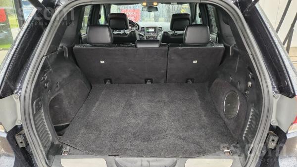 Pelēks Jeep Grand Cherokee 2014 Rīga, ar dzinēja tilpumu 3.00 L un nobraukumu 218 tūkst. km par 12900 €, foto 2 vietnē AUTOMOTO.COM.LV