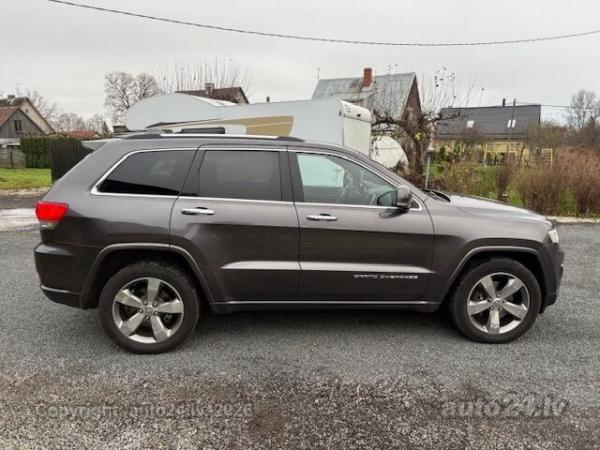 Grey Jeep Grand Cherokee 2014 in Tallinn, with an engine capacity of 3.00 L and mileage of 172 thousand km for 14800 €, photo 5 on AUTOMOTO.COM.LV