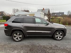 Grey Jeep Grand Cherokee 2014 in Tallinn, with an engine capacity of 3.00 L and mileage of 172 thousand km for 14800 €, photo 6 on AUTOMOTO.COM.LV
