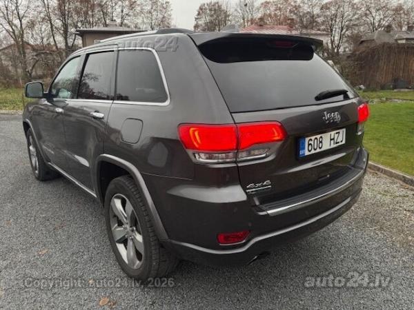 Grey Jeep Grand Cherokee 2014 in Tallinn, with an engine capacity of 3.00 L and mileage of 172 thousand km for 14800 €, photo 6 on AUTOMOTO.COM.LV