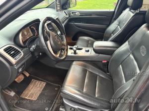 Grey Jeep Grand Cherokee 2014 in Tallinn, with an engine capacity of 3.00 L and mileage of 172 thousand km for 14800 €, photo 11 on AUTOMOTO.COM.LV