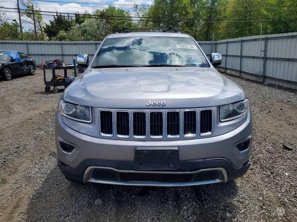 Grey Jeep Grand Cherokee 2014 in Siauliai, with an engine capacity of 3.60 L and mileage of 280 thousand km for 7878 €, photo 3 on AUTOMOTO.COM.LV
