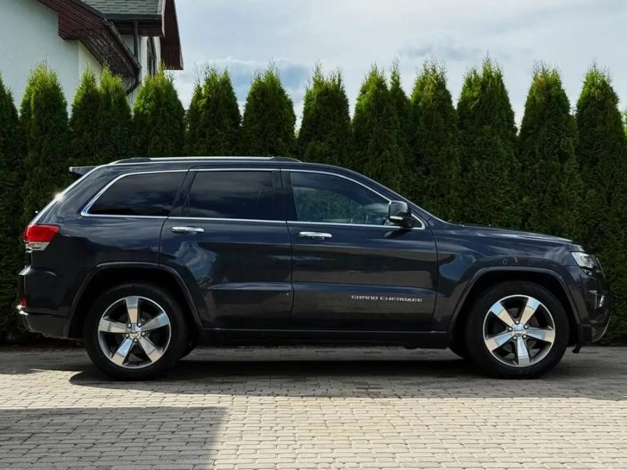 Pelēks Jeep Grand Cherokee 2014 Jelgava, ar dzinēja tilpumu 3.00 L un nobraukumu 214 tūkst. km par 13900 €, foto 5 vietnē AUTOMOTO.COM.LV