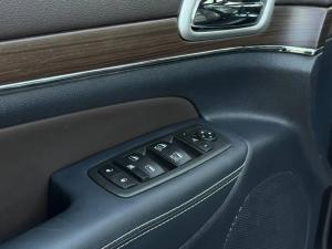 Pelēks Jeep Grand Cherokee 2014 Jelgava, ar dzinēja tilpumu 3.00 L un nobraukumu 214 tūkst. km par 13900 €, foto 15 vietnē AUTOMOTO.COM.LV