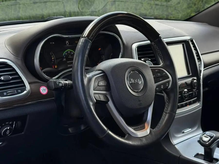 Pelēks Jeep Grand Cherokee 2014 Jelgava, ar dzinēja tilpumu 3.00 L un nobraukumu 214 tūkst. km par 13900 €, foto 16 vietnē AUTOMOTO.COM.LV