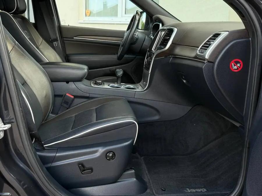 Pelēks Jeep Grand Cherokee 2014 Jelgava, ar dzinēja tilpumu 3.00 L un nobraukumu 214 tūkst. km par 13900 €, foto 21 vietnē AUTOMOTO.COM.LV