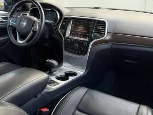 Pelēks Jeep Grand Cherokee 2014 Jelgava, ar dzinēja tilpumu 3.00 L un nobraukumu 214 tūkst. km par 13900 €, foto 23 vietnē AUTOMOTO.COM.LV