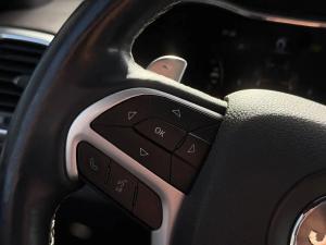 Pelēks Jeep Grand Cherokee 2014 Jelgava, ar dzinēja tilpumu 3.00 L un nobraukumu 214 tūkst. km par 13900 €, foto 36 vietnē AUTOMOTO.COM.LV