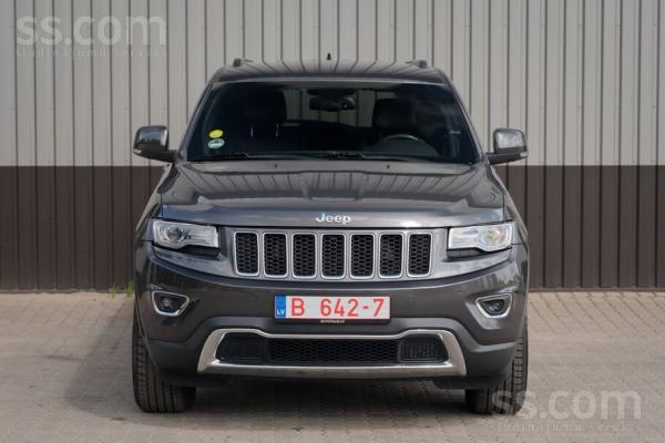 Pelēks Jeep Grand Cherokee 2014 Talsi, ar dzinēja tilpumu 3.00 L un nobraukumu 182 tūkst. km par 13950 €, foto 2 vietnē AUTOMOTO.COM.LV