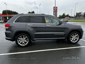 Pelēks Jeep Grand Cherokee 2014 Tallina, ar dzinēja tilpumu 3.00 L un nobraukumu 350 tūkst. km par 9000 €, foto 4 vietnē AUTOMOTO.COM.LV