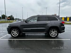 Pelēks Jeep Grand Cherokee 2014 Tallina, ar dzinēja tilpumu 3.00 L un nobraukumu 350 tūkst. km par 9000 €, foto 10 vietnē AUTOMOTO.COM.LV