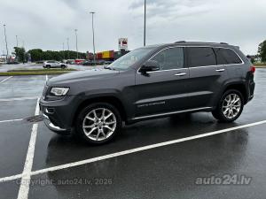 Pelēks Jeep Grand Cherokee 2014 Tallina, ar dzinēja tilpumu 3.00 L un nobraukumu 350 tūkst. km par 9000 €, foto 11 vietnē AUTOMOTO.COM.LV