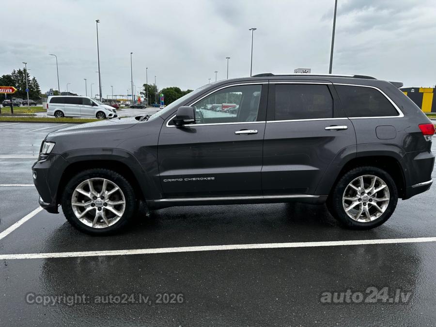 Pelēks Jeep Grand Cherokee 2014 Tallina, ar dzinēja tilpumu 3.00 L un nobraukumu 350 tūkst. km par 9000 €, foto 12 vietnē AUTOMOTO.COM.LV