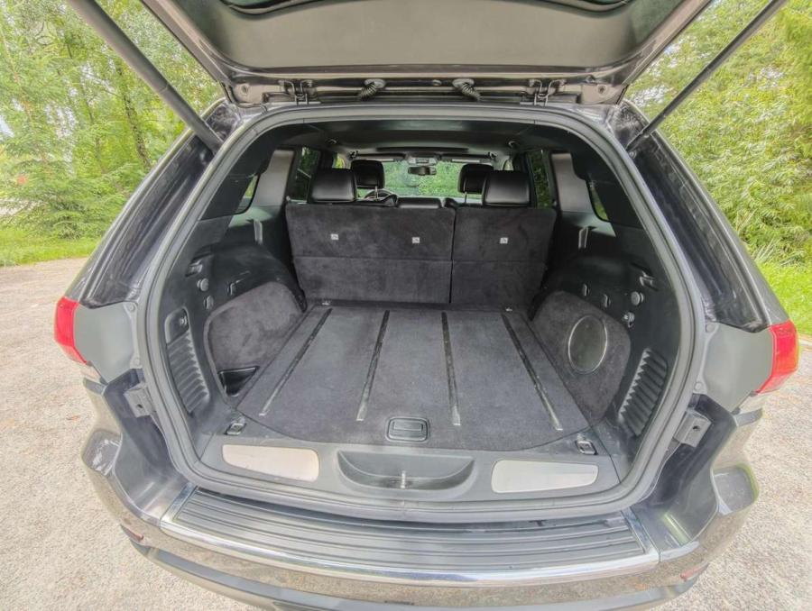 Pelēks Jeep Grand Cherokee 2014 Kauņa, ar dzinēja tilpumu 3.60 L un nobraukumu 198 tūkst. km par 12500 €, foto 16 vietnē AUTOMOTO.COM.LV