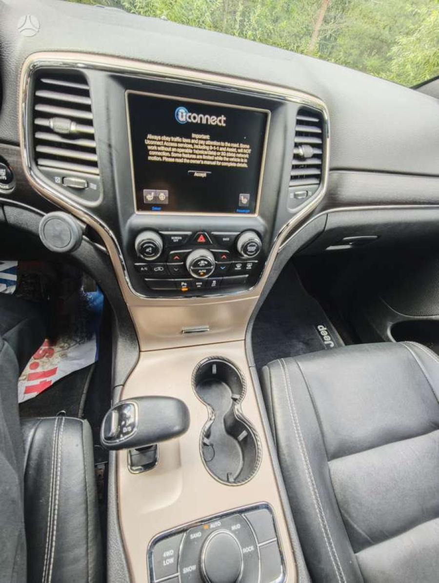 Pelēks Jeep Grand Cherokee 2014 Kauņa, ar dzinēja tilpumu 3.60 L un nobraukumu 198 tūkst. km par 12500 €, foto 20 vietnē AUTOMOTO.COM.LV